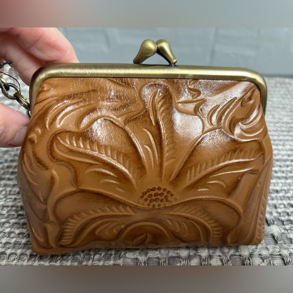 Patricia Nash | Bags | Patricia Nash Biscuit Large Borse Coin Purse ...